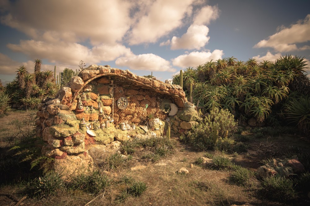 Urban Exploration – The Cactus Ranch – AUTOPSY OF ADELAIDE